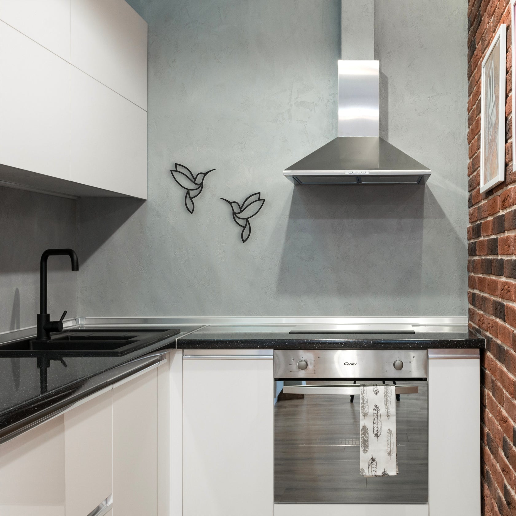 Hummingbird Duo Minimalist Metal Wall Art - MetWerks – MetWerks